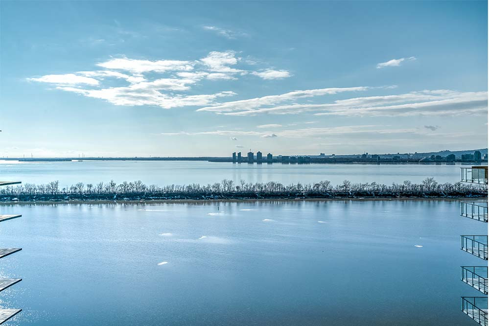 LUM Pur fleuve | Blanc & Noir Condos Neufs